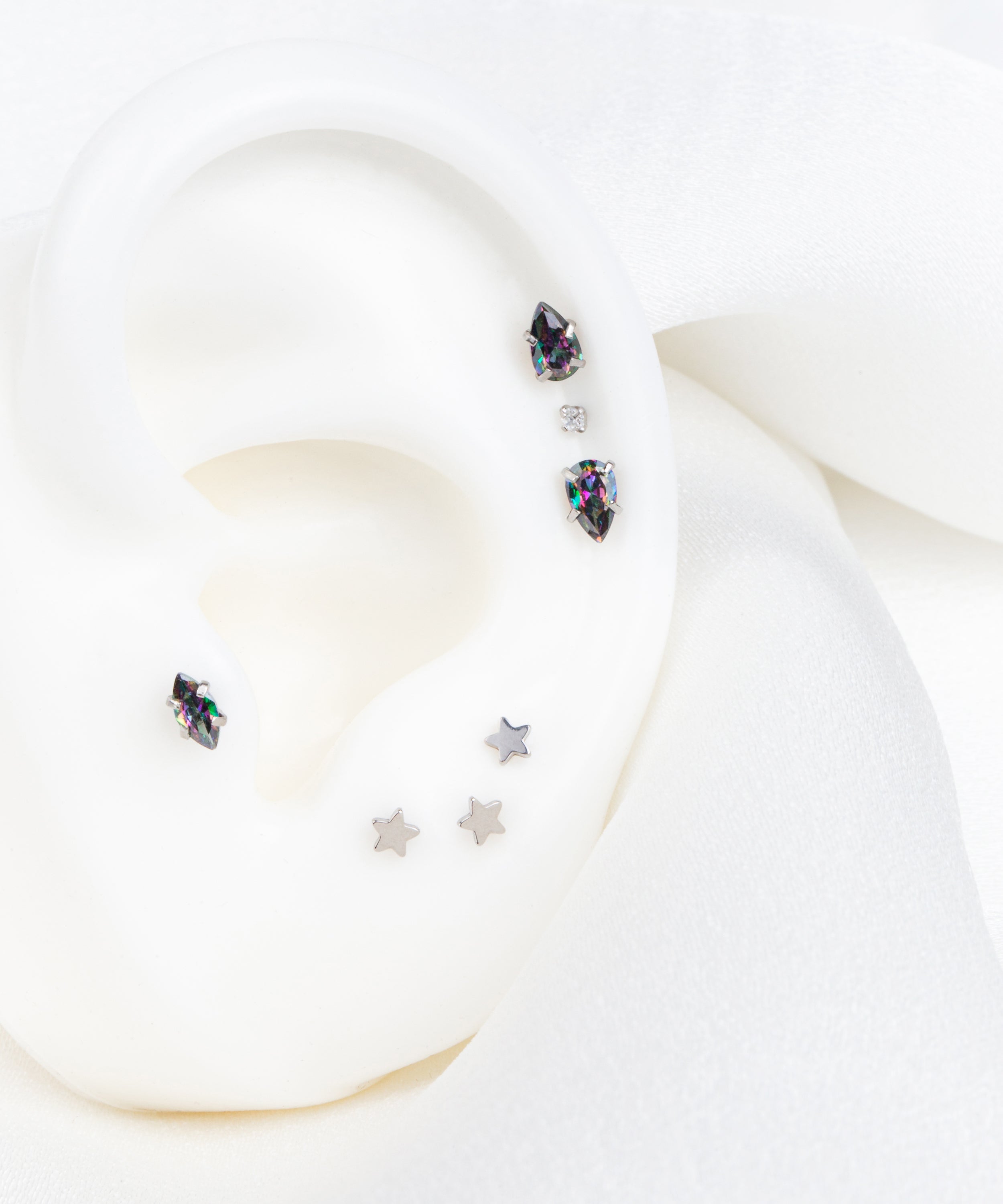 Ultra Tiny Teardrop Crystal Push-pin Labret – Minimore Jewels